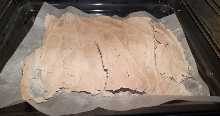 How To Dry Out Your Sourdough Starter Quickly For Later Use – The Bread ...