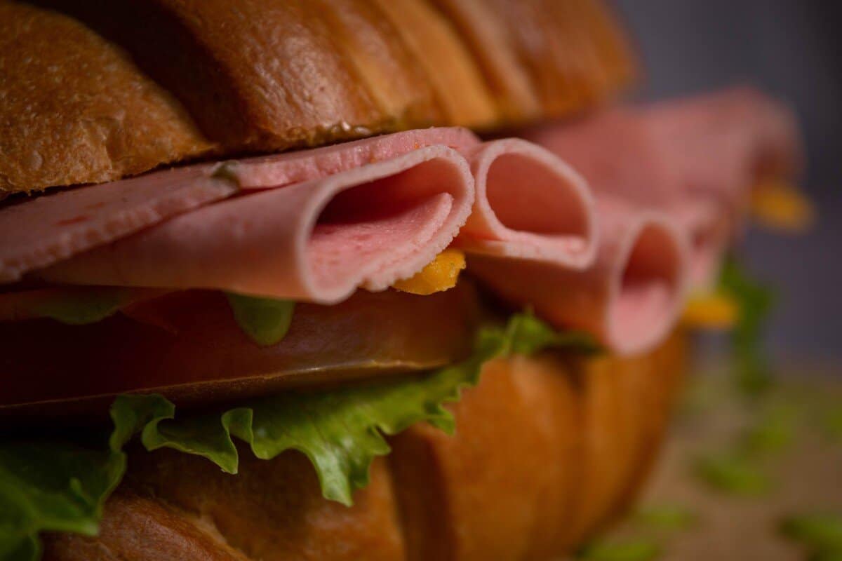 Which Bread Goes Well With Cold Cuts and Deli Meats? Plus Top 10 ...